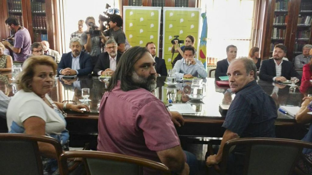 Recién el 4 de abril Vidal volverá a recibir a los docentes - InfoGremiales